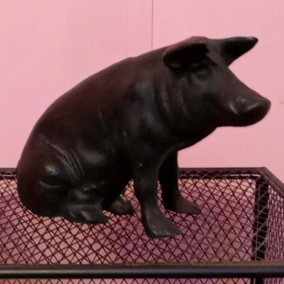Art | Vintage Large Cast Iron Pig Sitting Piggy Bank | Poshmark
